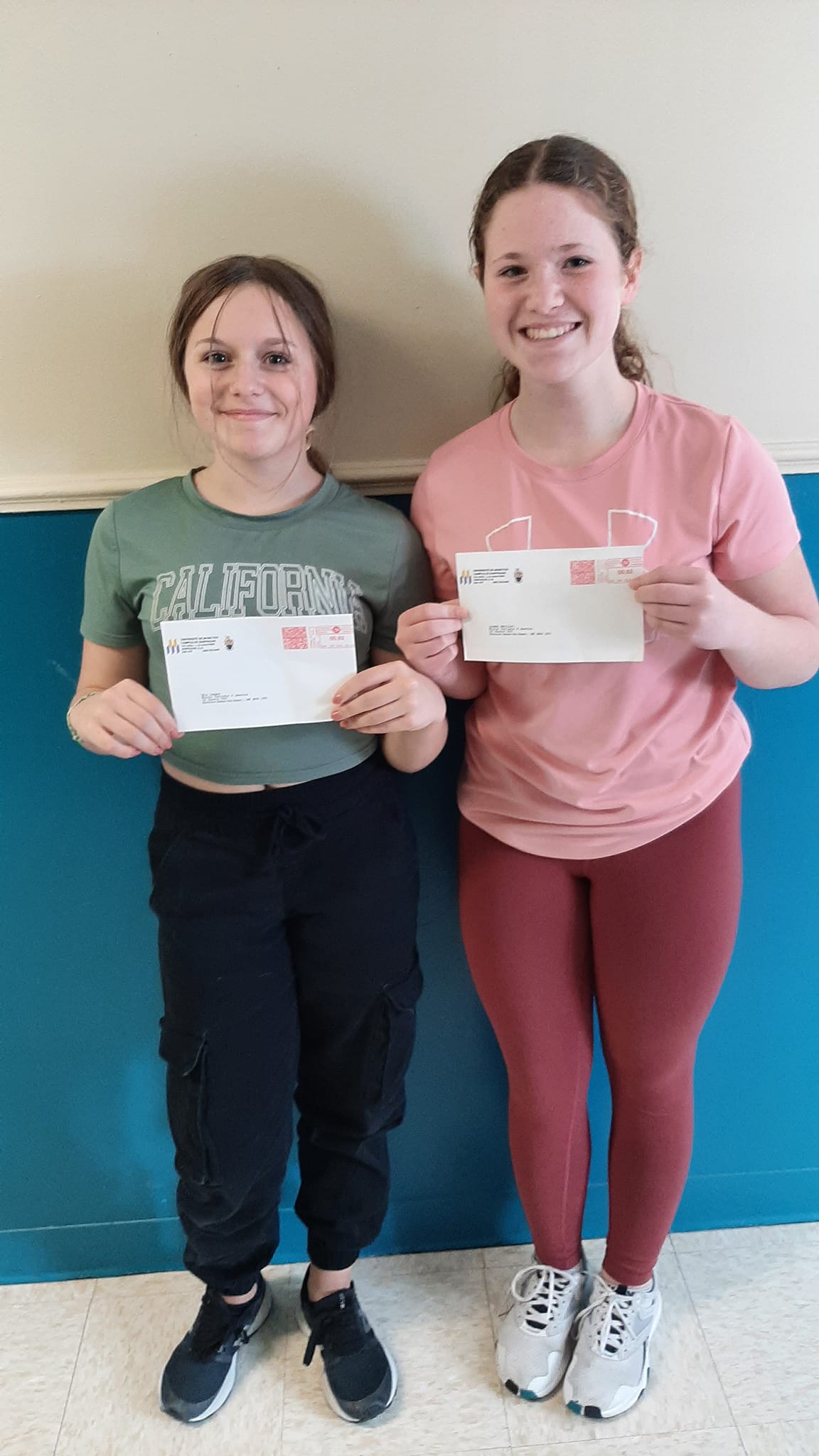 Josée Maillet et Mia Léger terminent en 3e position à l'expo-sciences ...